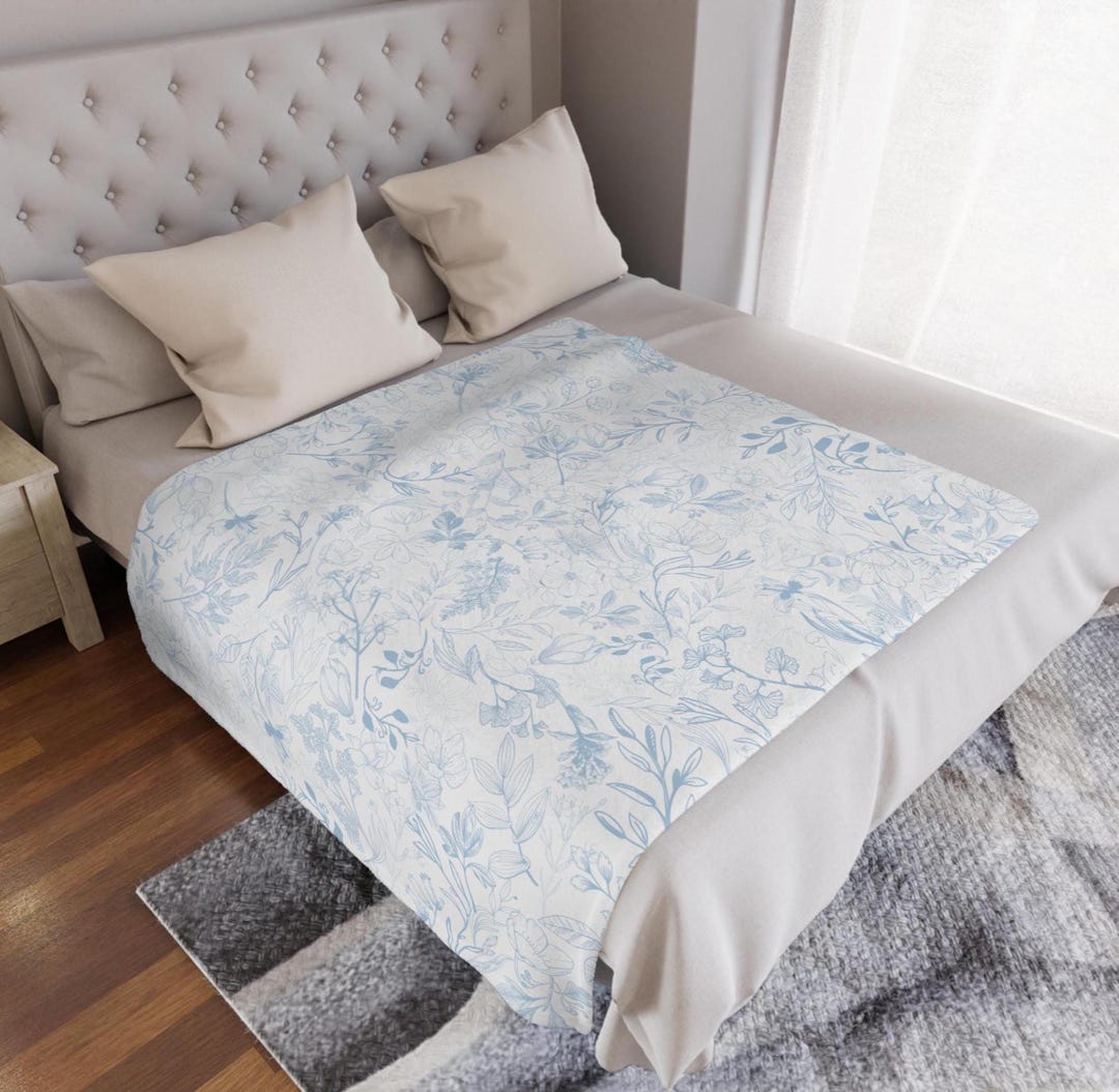 Light Blue Floral Blanket, Floral Blue Chinoiserie Blankets, Light Blue ...