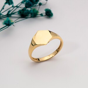 14K Solid Gold Hexagon Signet Ring, Engravable Personalized Hexagon ...