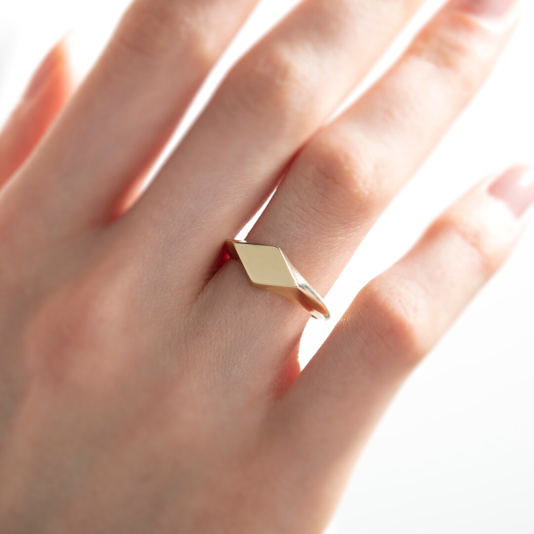 14K Solid Gold Engraved Signet Ring, Rhombus Signet Ring, Personalized ...
