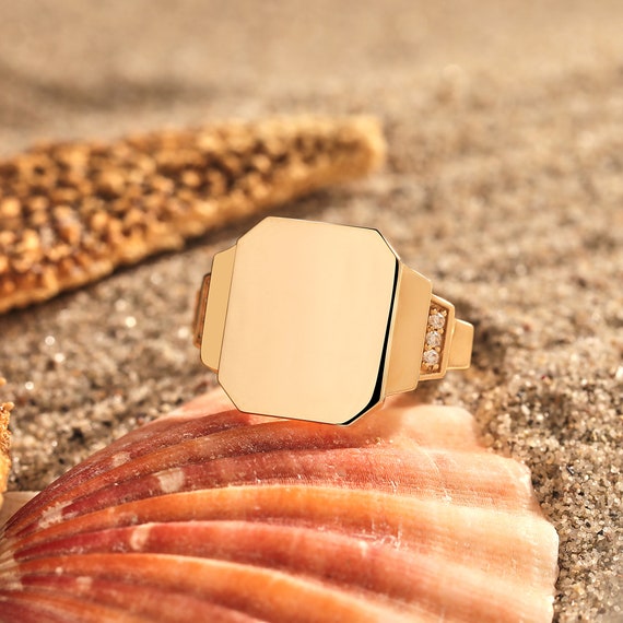 Mens solid gold signet ring store