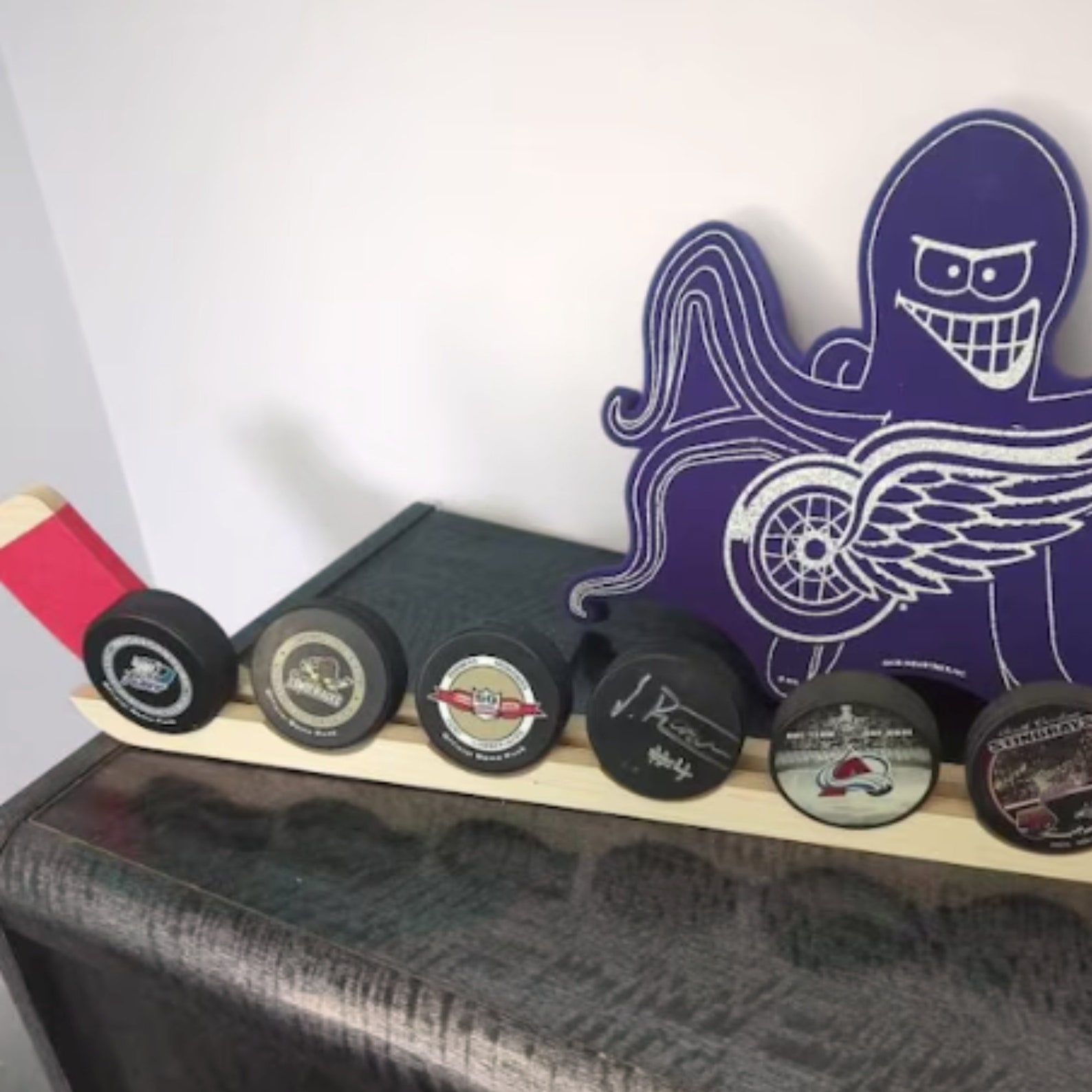 Custom Hockey Puck Display Case Hockey Puck Holder Display Shelf Hockey ...