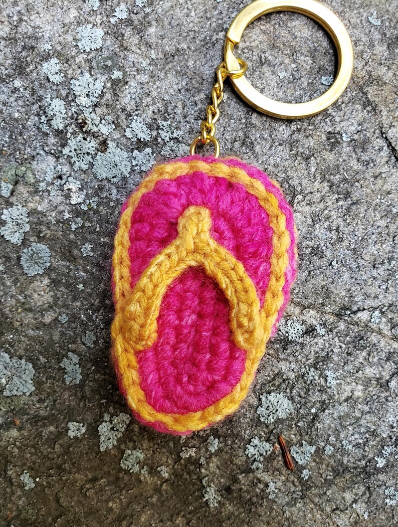 Crochet Summer Sandal Keychain - Etsy