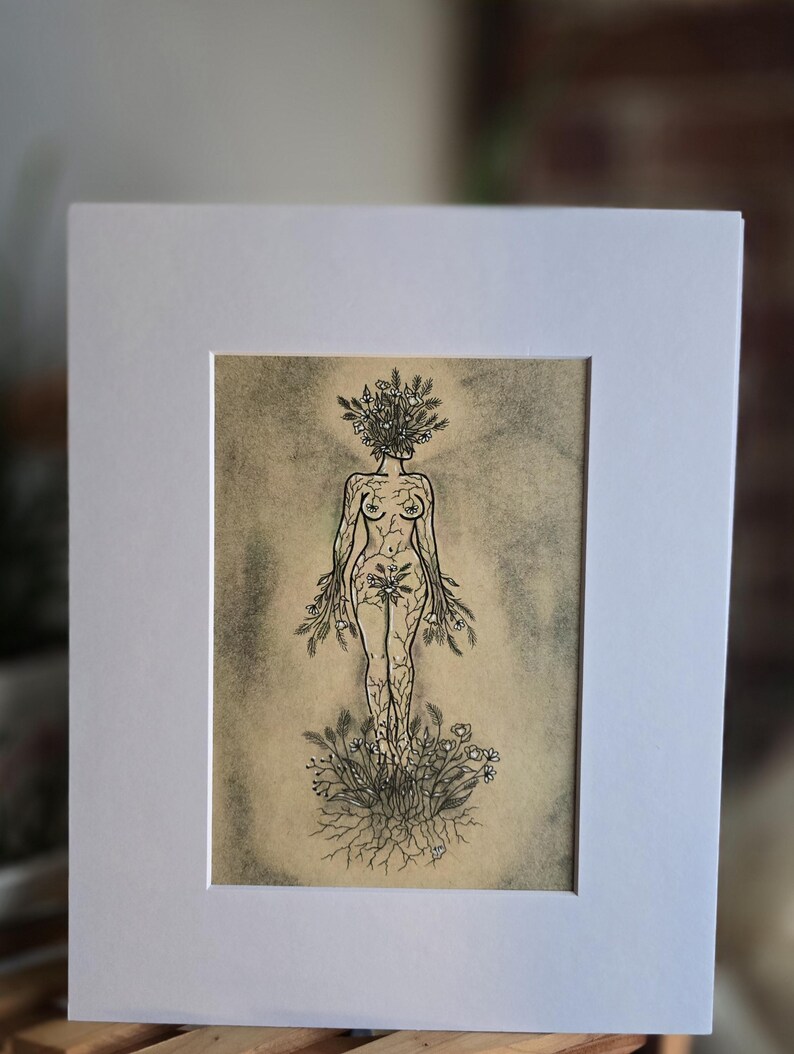 Feminine Form Foliage Print/black White and Tan Female Body Art ...