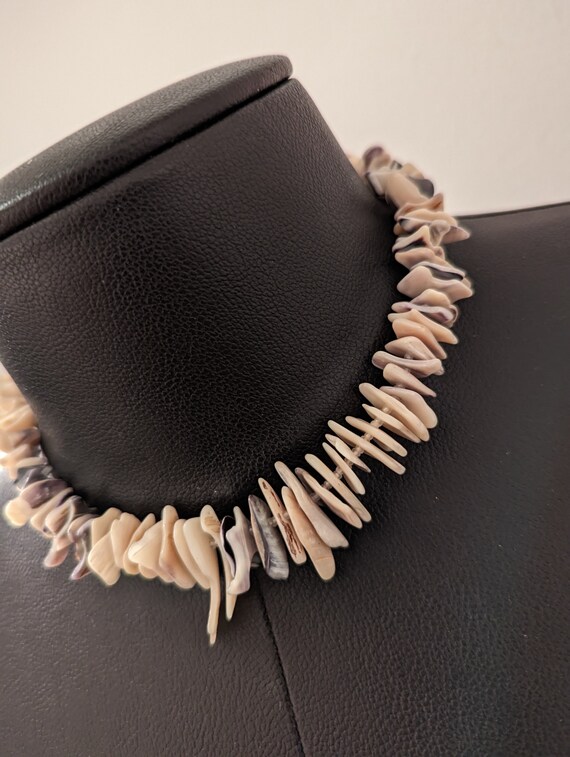 1970’s Shell Choker - Gem