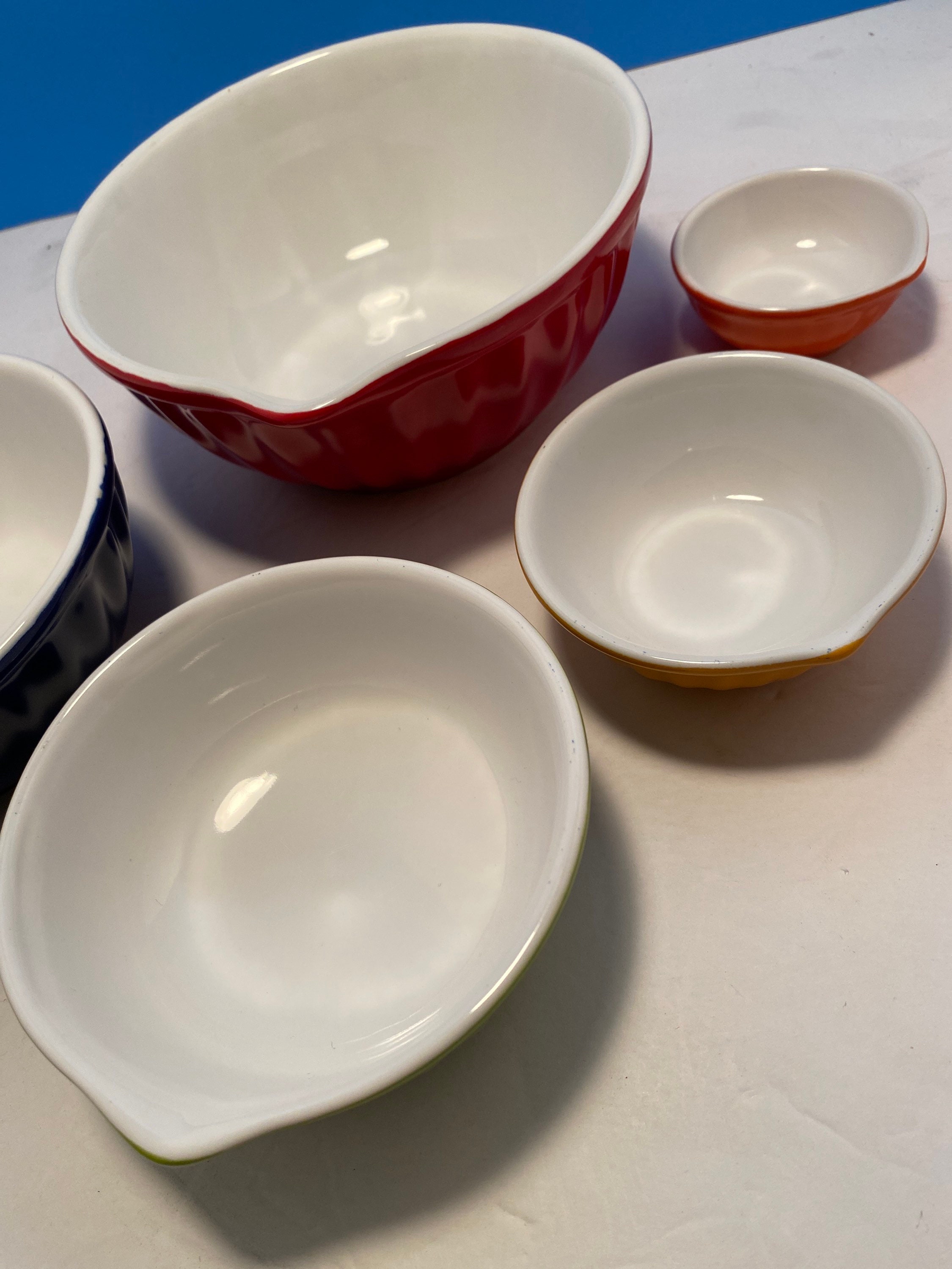 Set of 5 Graduated Nesting Bowls. - Etsy