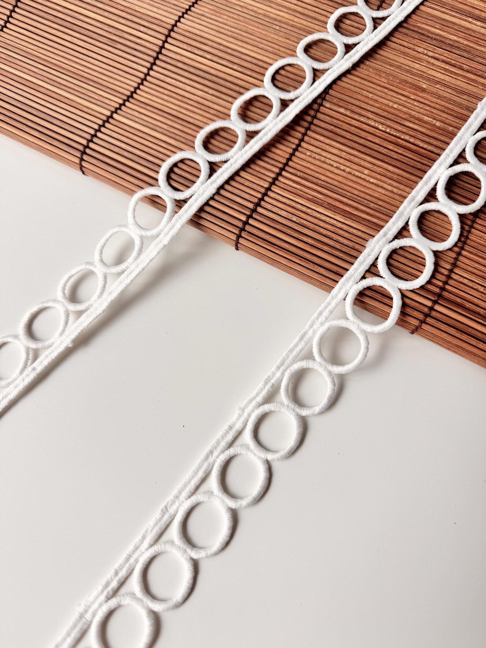 Ivory Circle Lace Trim: Round Loop Vintage Guipure Ribbon, Chain Venice ...