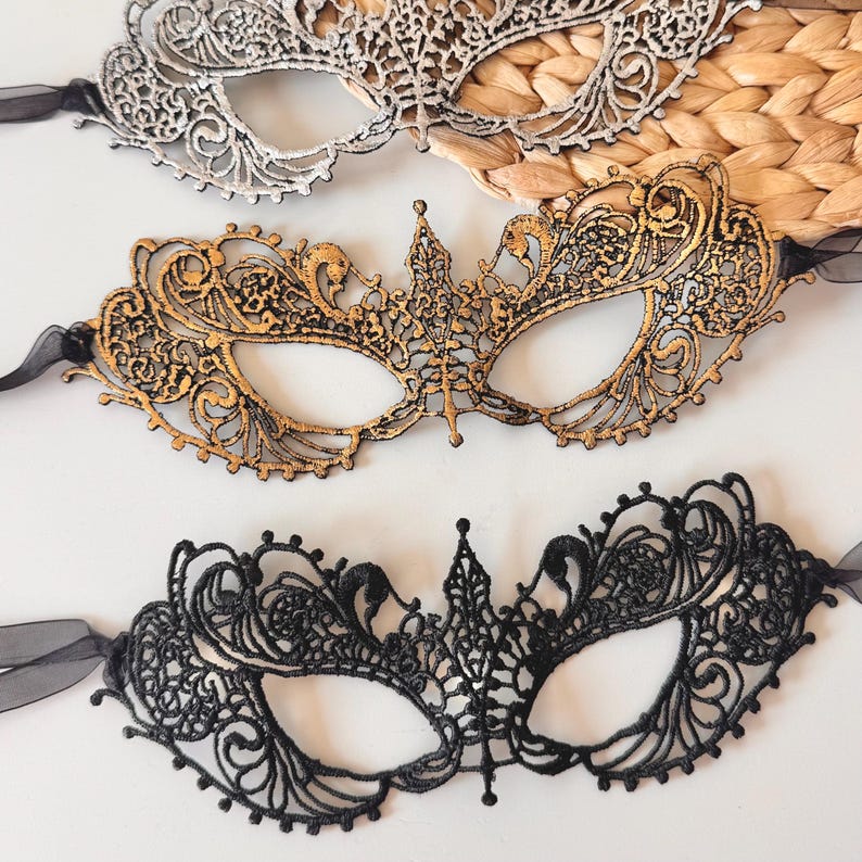 Black Lace Face Mask for Party, Gold and Silver Halloween, Masquerade ...