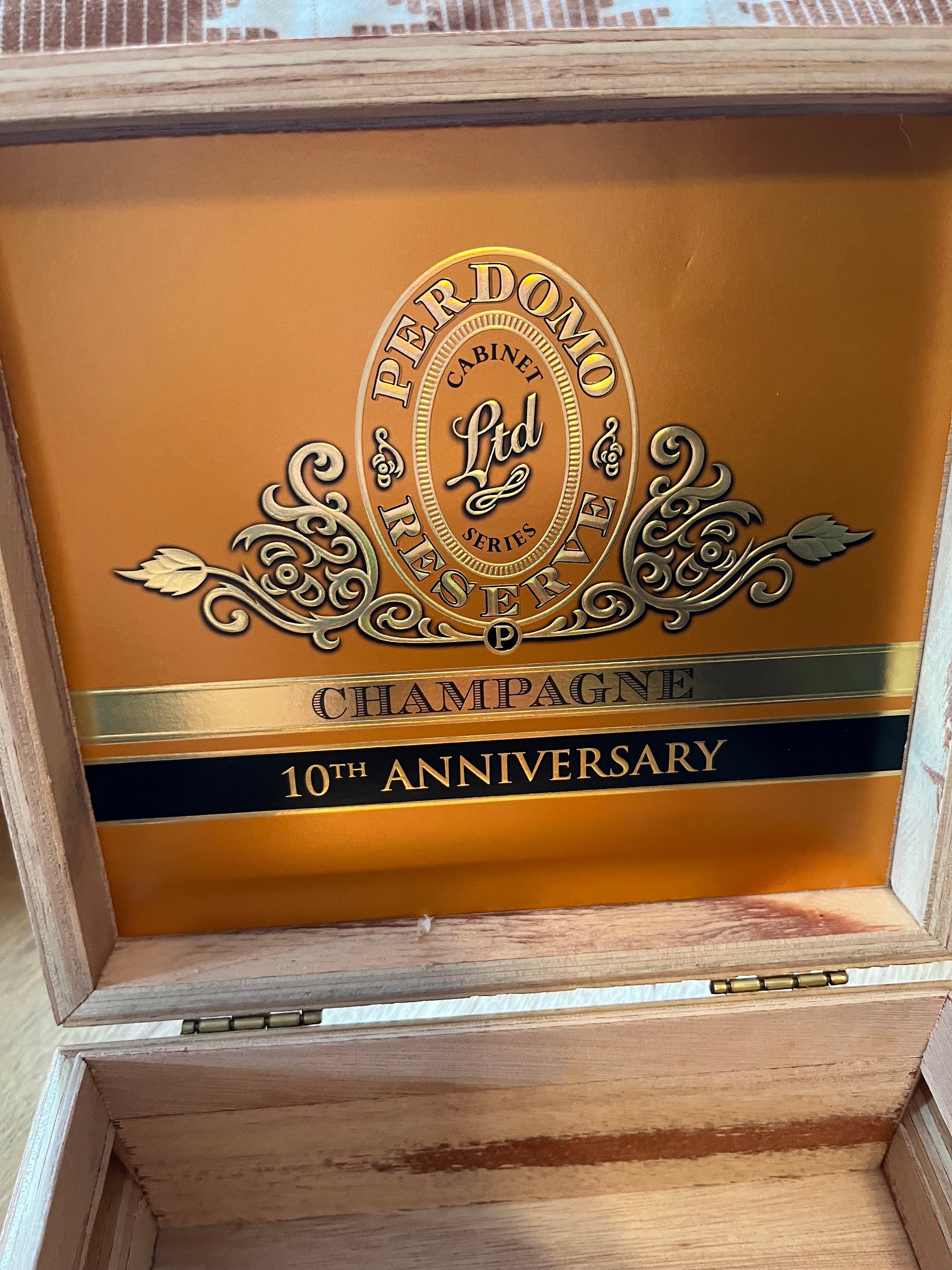 Empty Cigar Box 8x7x3.5 - Etsy