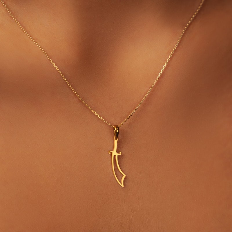Shia Necklace - Etsy