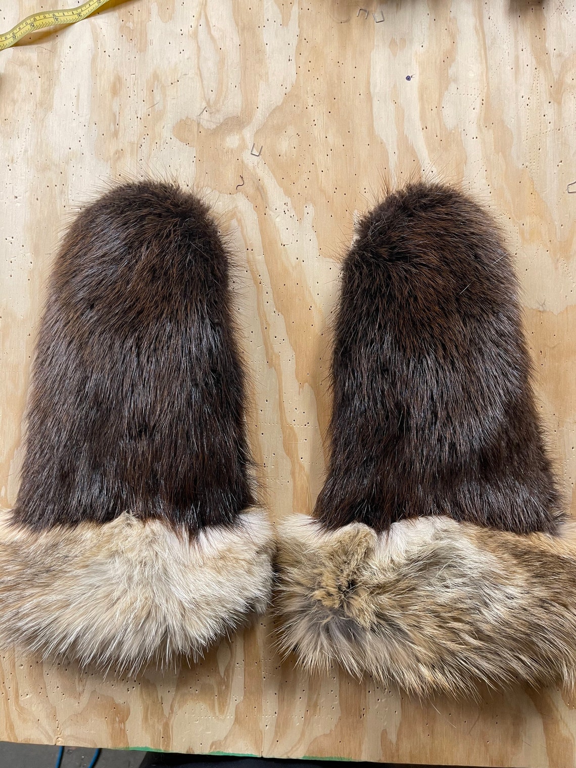 Beaver Fur Gauntlet Mittens With Coyote Trim - Etsy