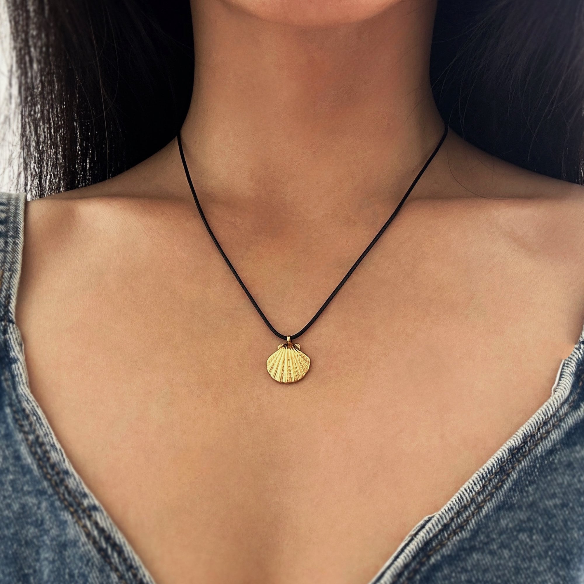 Sea Shell Cord Necklace, Gold Shell Necklace, Seashell Charm Necklace ...