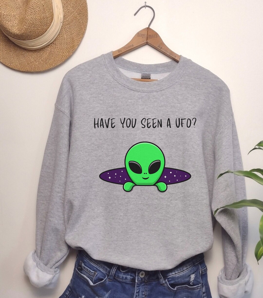 Alien Love UFO Sweatshirt, Have You Seen UFO Jumper, Space Sweater ...