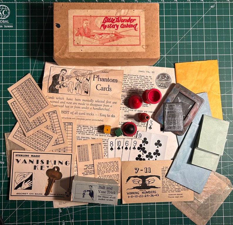 1930s Vintage Magic Kit Little Wonder Mystery Cabinet Vtg Card Sleight ...