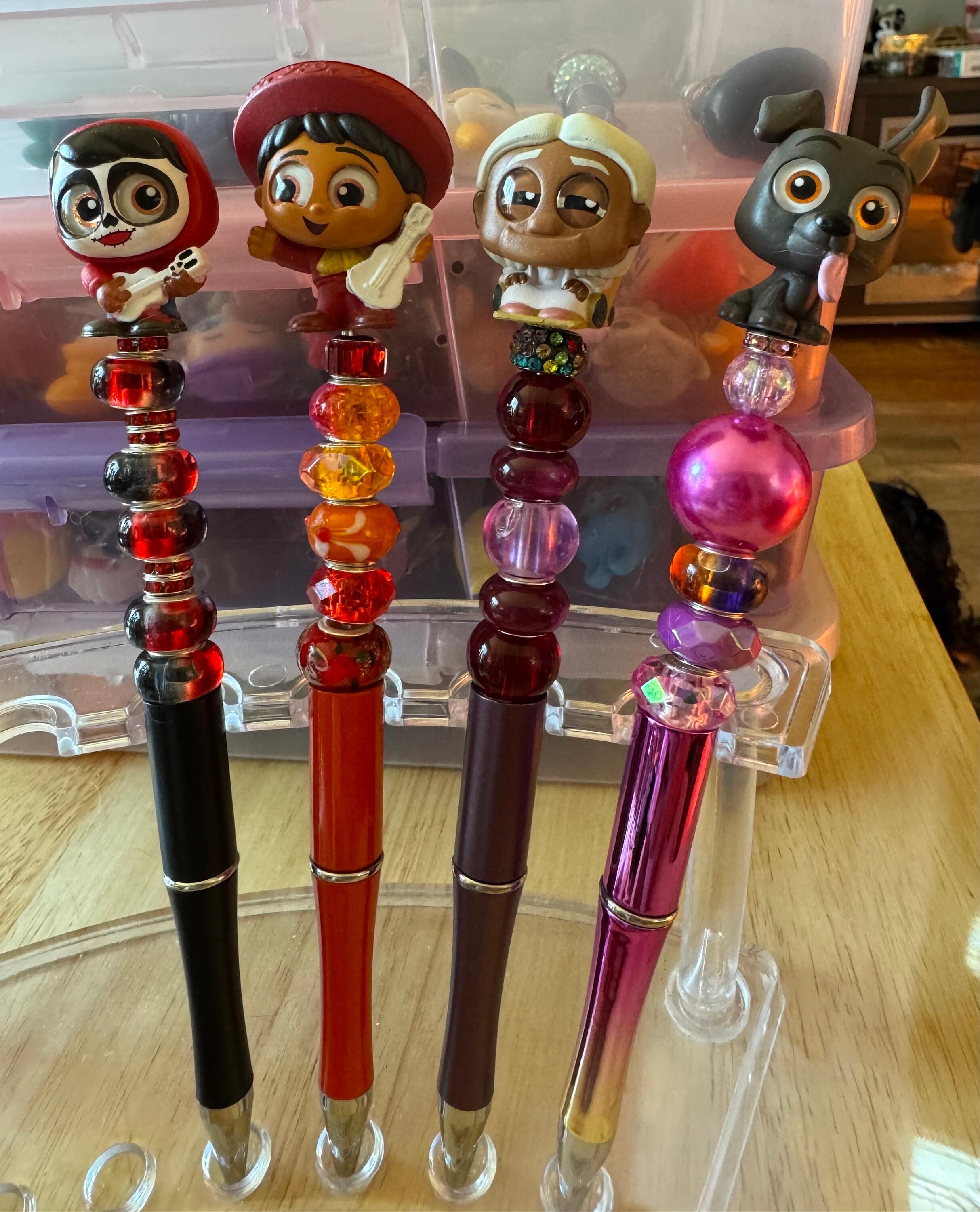 Disney Pinocchio, Blue Fairy, Figaro Cat, Gepeto, Coco, Miguel, Dante ...