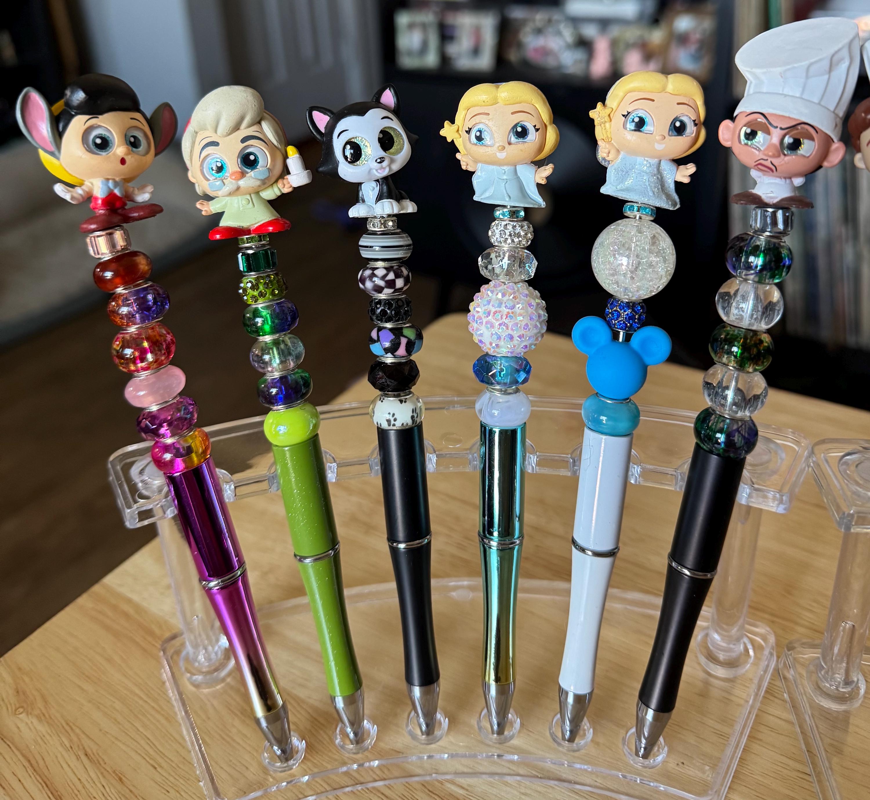 Disney Pinocchio, Blue Fairy, Figaro Cat, Gepeto, Ratatouille, Remy ...
