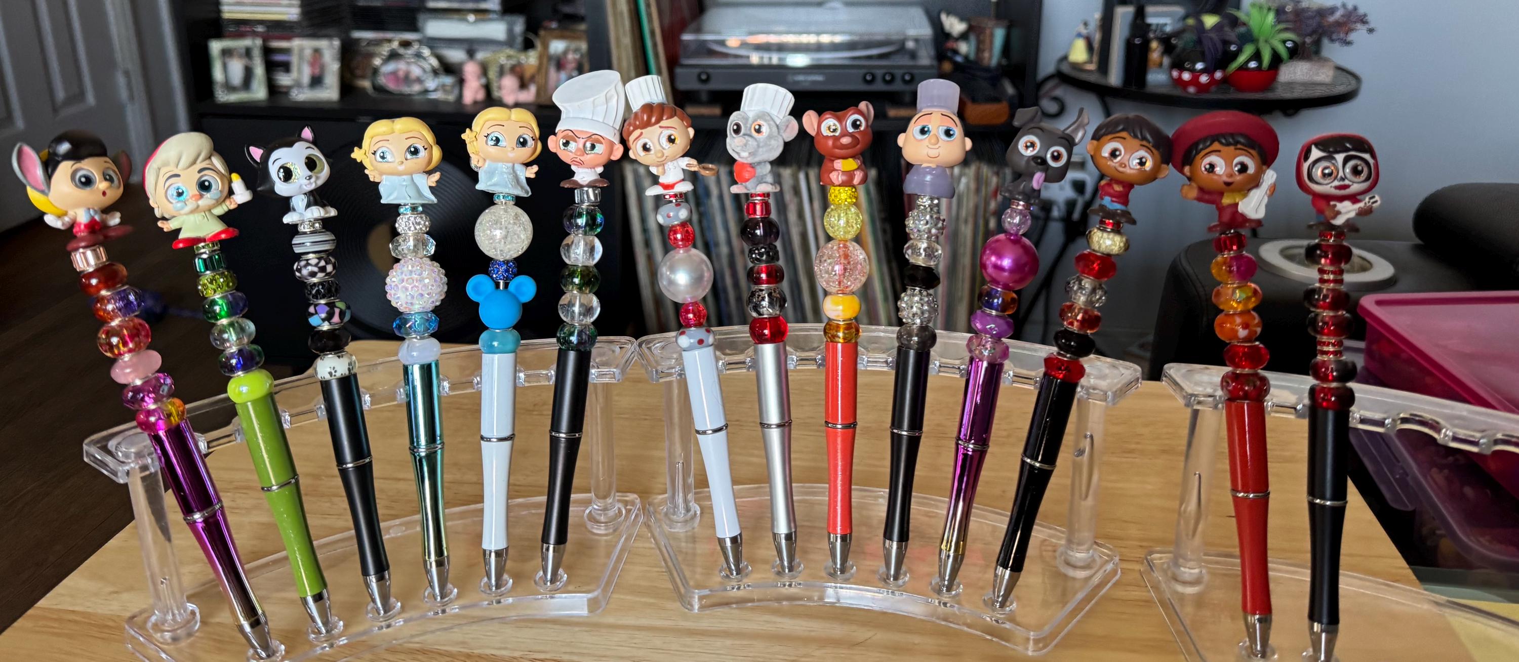 Disney Pinocchio, Blue Fairy, Figaro Cat, Gepeto, Ratatouille, Remy ...