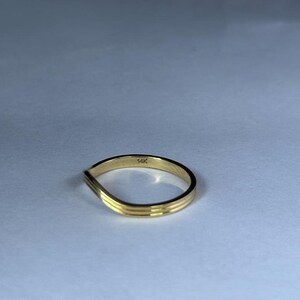 14k Solid Gold Plain Stacking Ring Simple Curved Wedding Band Curved ...