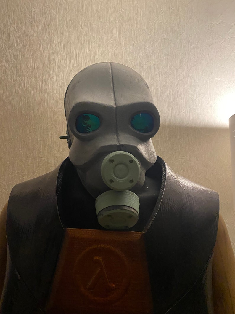 Half-life 2 Inspired Combine Metrocop Helmet 3D Printed 1:1 Scale ...
