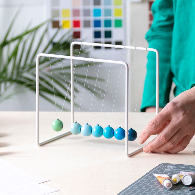 Gradient Newton's Cradle - Etsy