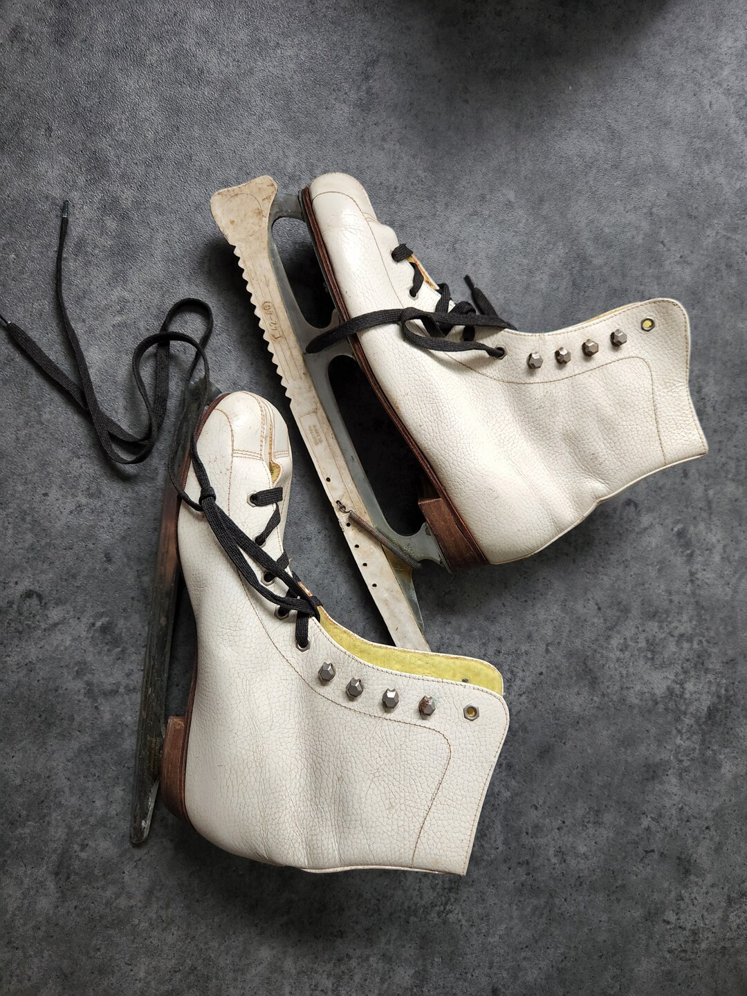 Vintage Ice Skate White Leather and Wood Made in Germany, Size 43, 29cm ...