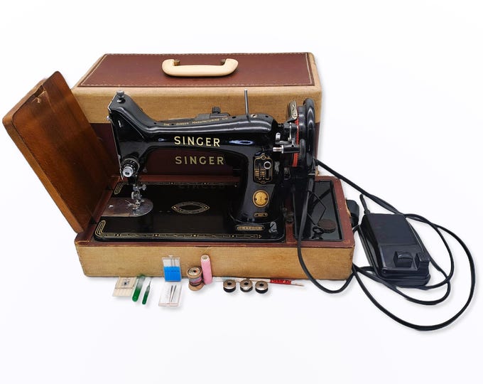 Singer Electric Sewing Machine Model 99K With eye Pattern Decals, Some ...