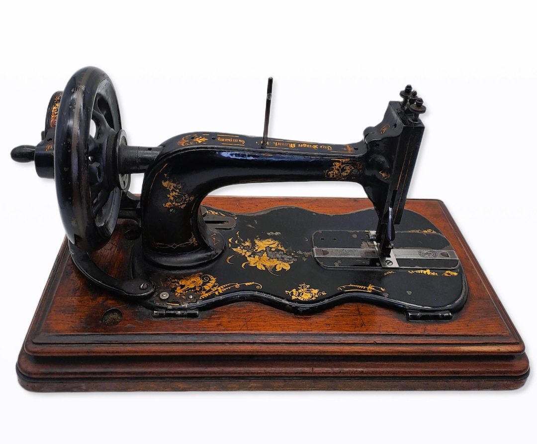 Singer 12K Hand Crank Sewing Machine 1879 Large Roses Decals ...