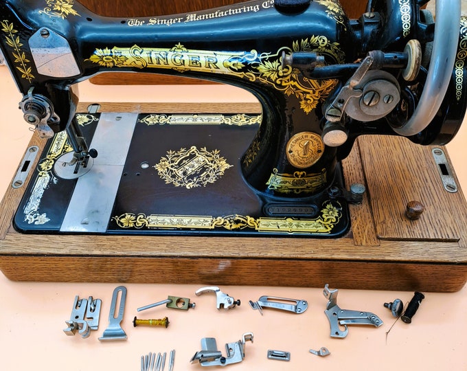 1924 Singer Model 28K Hand Crank Sewing Machine With Victorian Decor ...