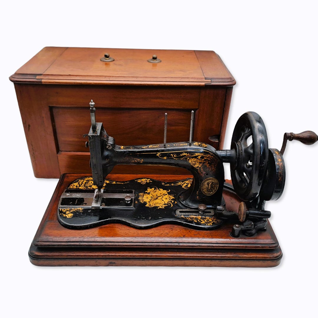 Singer Model 12 “new Family” Hand Crank Sewing Machine (1876) – Violin ...