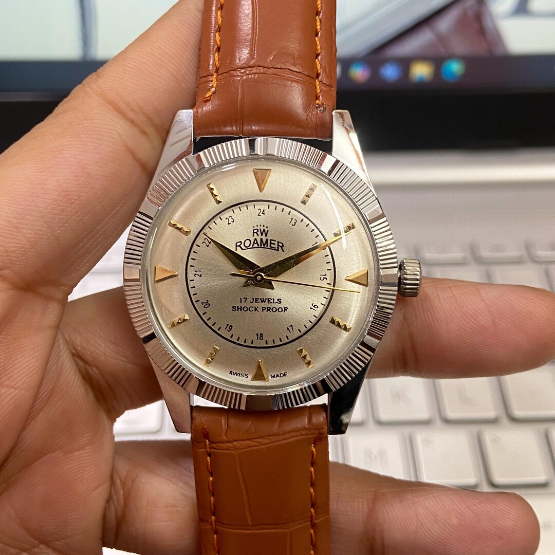 Vintage Refurbished Roamer Mechanical Hand Winding 17 Jewels Silver ...