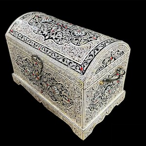 Moroccan Box Gita S 40*25*30 (wxdxh) Solid Wood and Alive Bones Then ...
