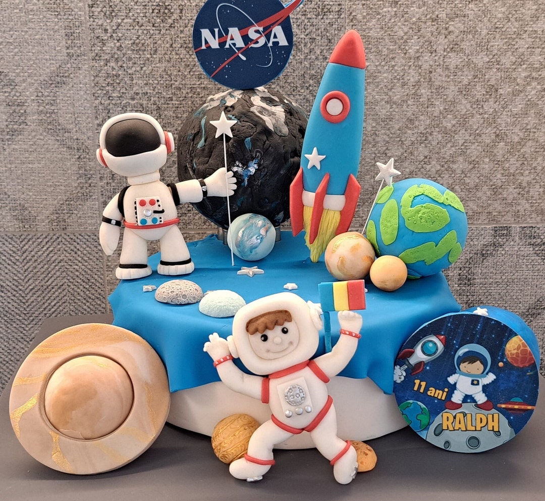 Astronaut Fondant Space Cake Topper Space Theme Cake Topper - Etsy