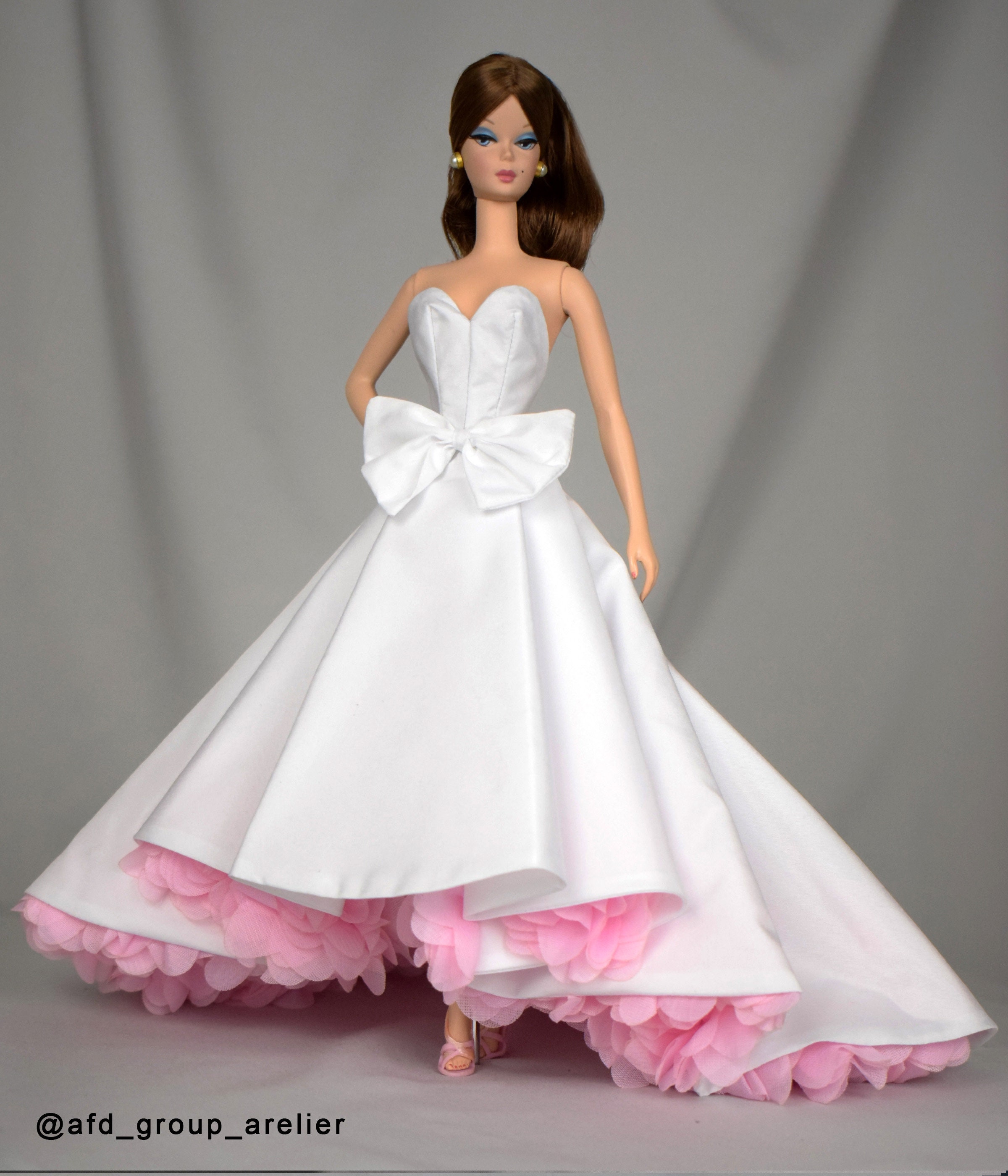 ПРЕДЗАКАЗ Белое платье с розовыми цветами в винтажном стиле Silkstone ...