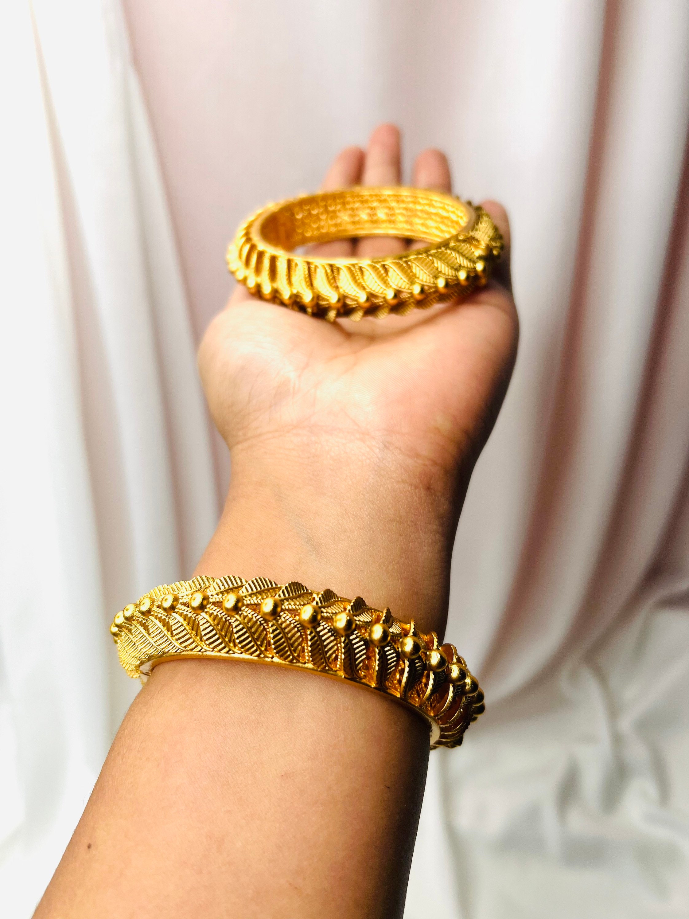 Antique Gold Bangle Set - Etsy