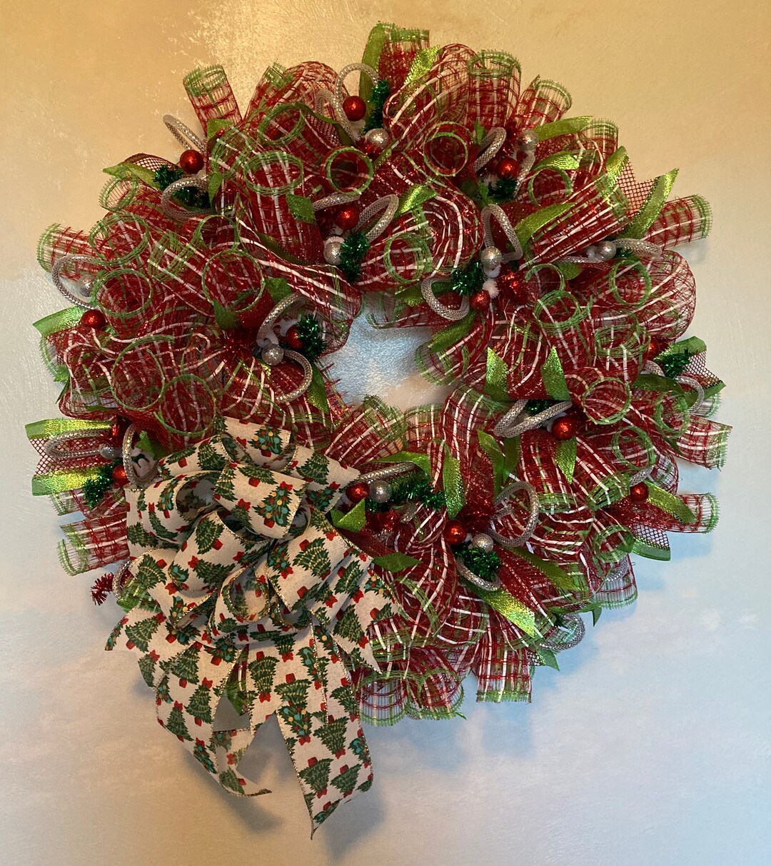 Traditional Christmas Wreath - Etsy