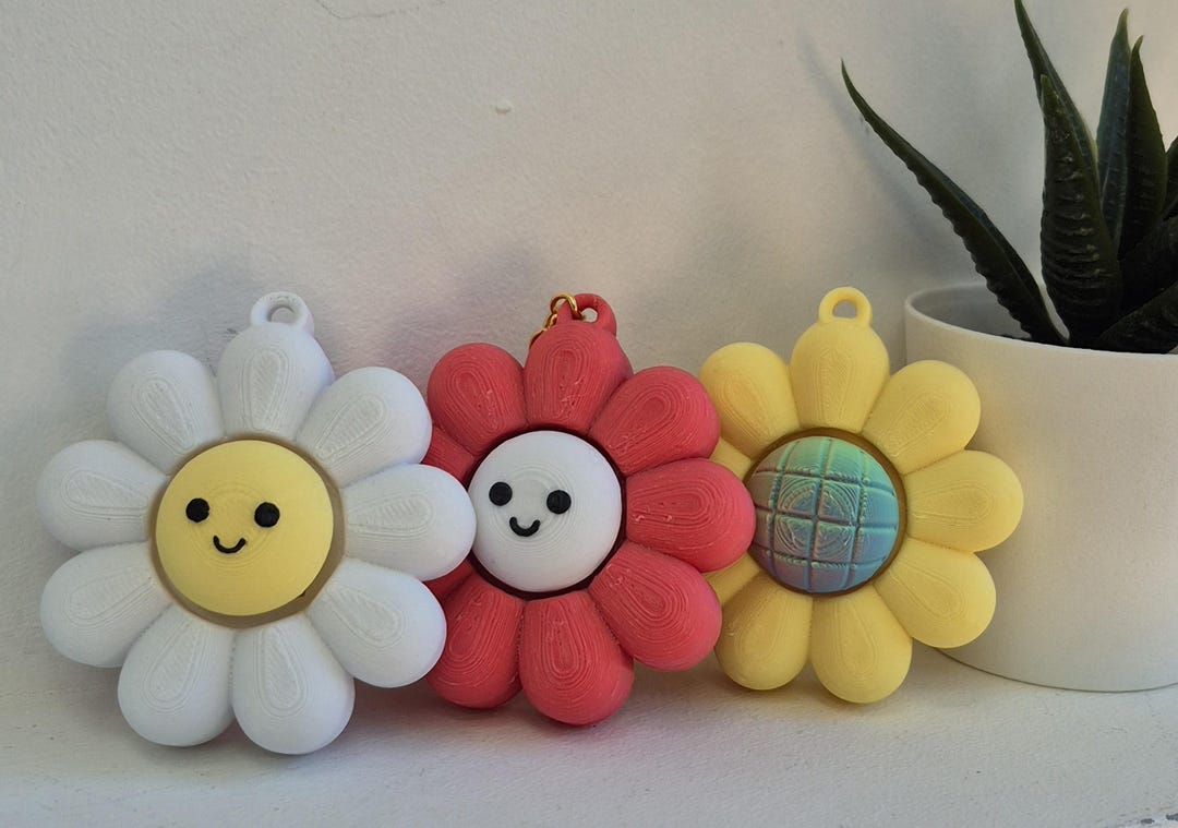 Daisy 3d Printed Click Keychain - Etsy