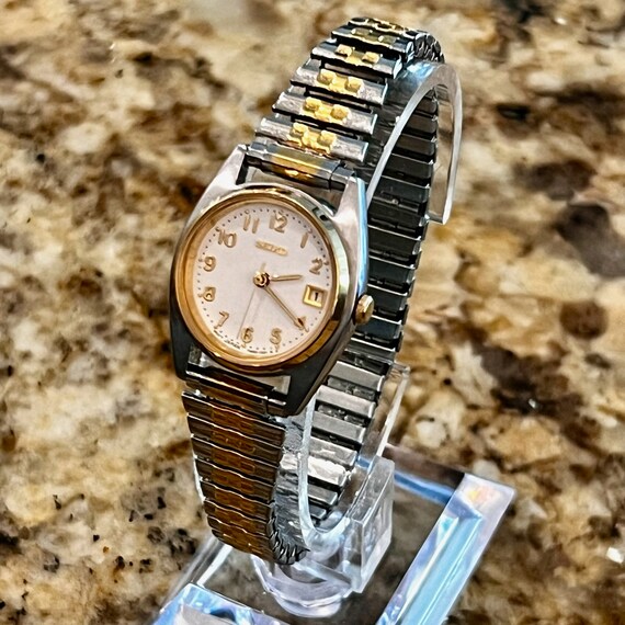 Seiko Vintage Ladies Classic Round Gold Silver tones … - Gem