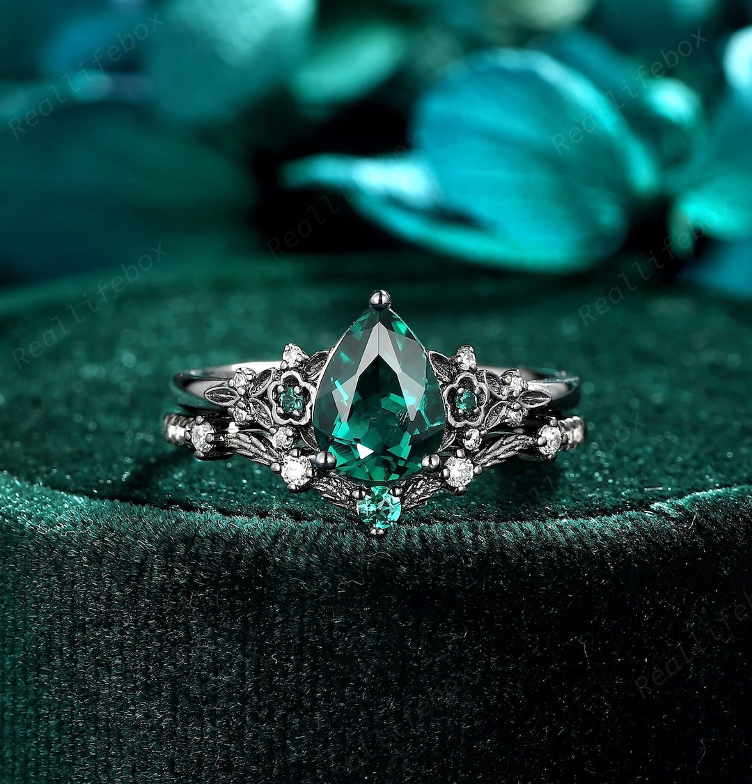 Gothic Pear Shape Emerald Engagement Ring, Unique Rhodium Black Gold ...