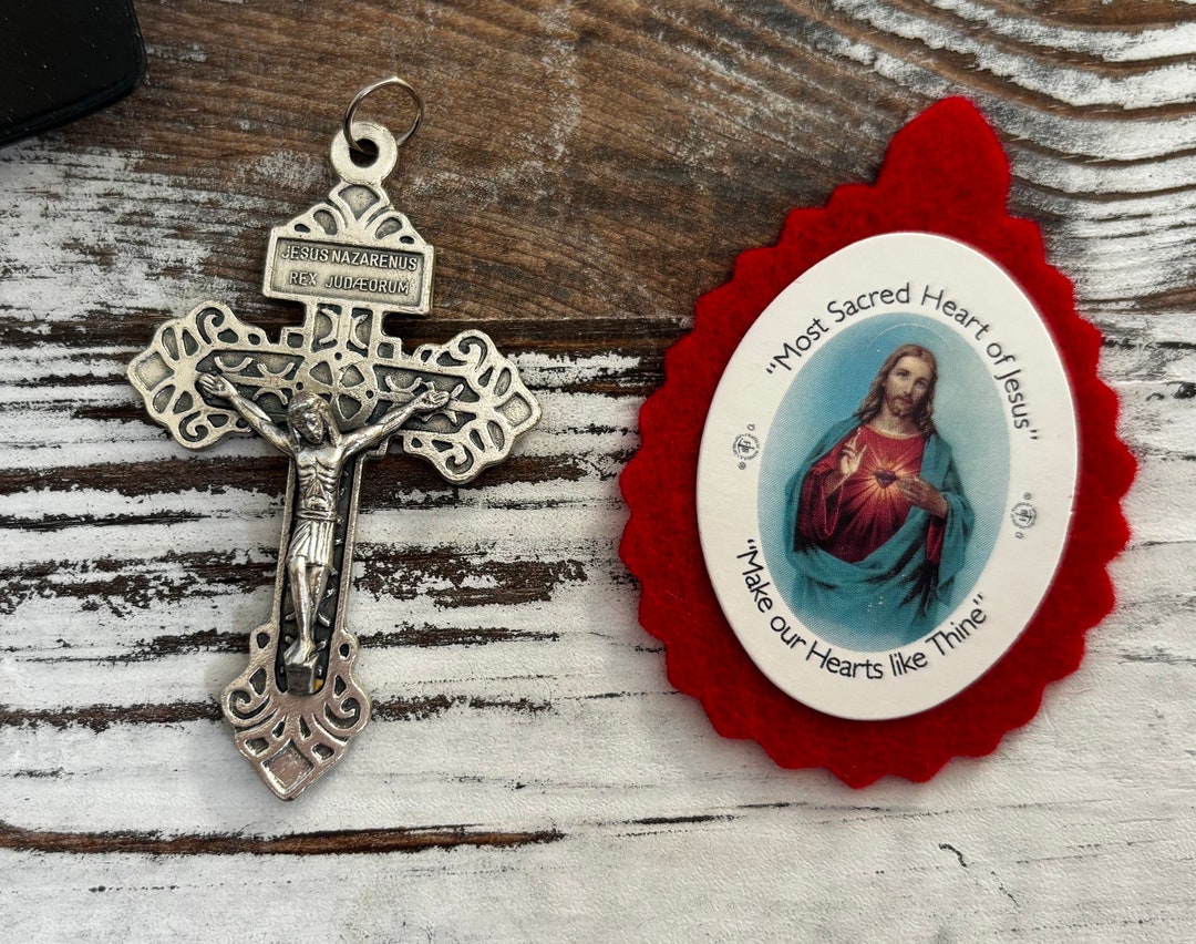 Sacred Heart of Jesus Christ Cloth Scapular Badge & Pardon Crucifix in ...