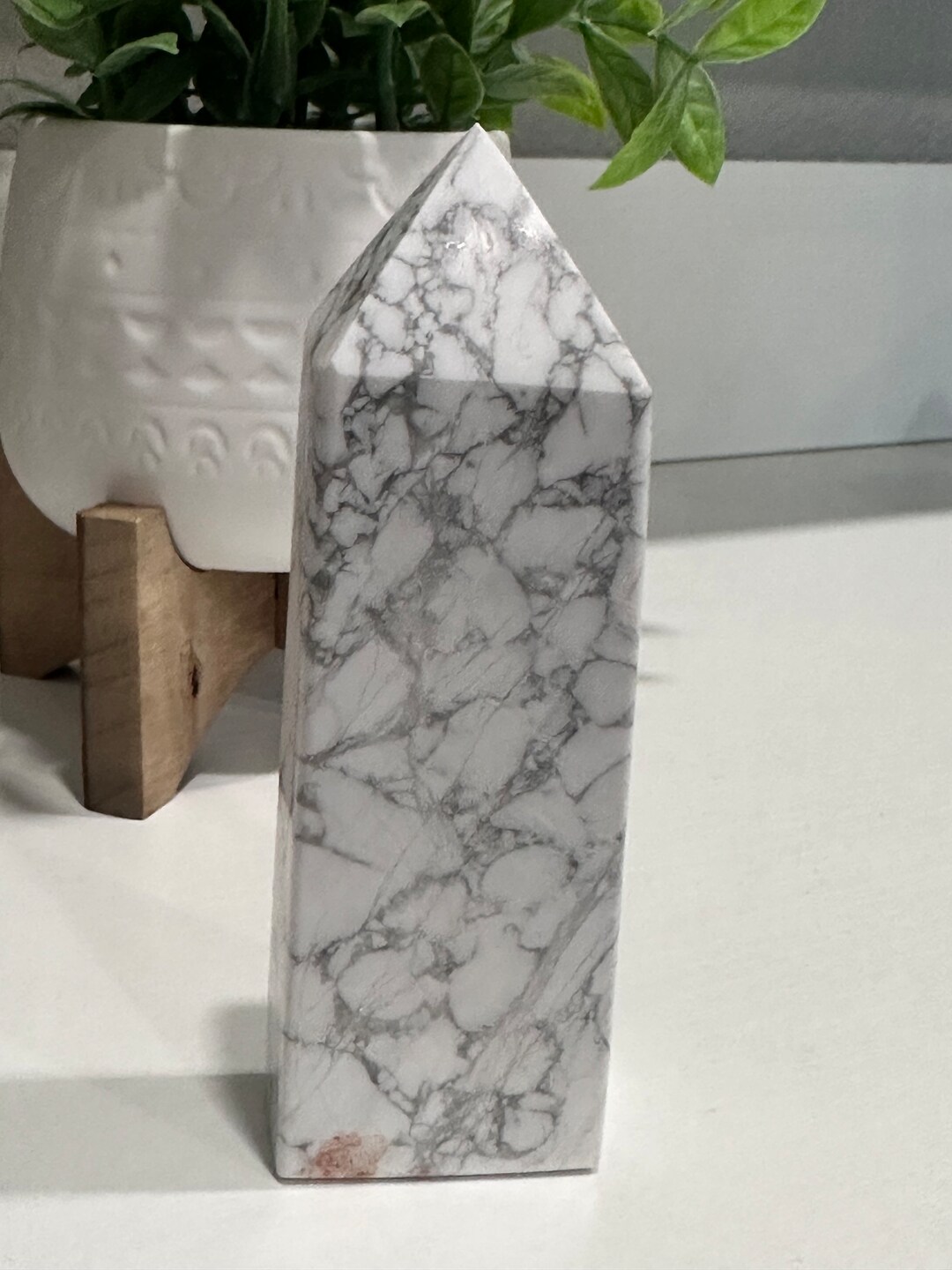 Howlite Tower Crystal - Etsy