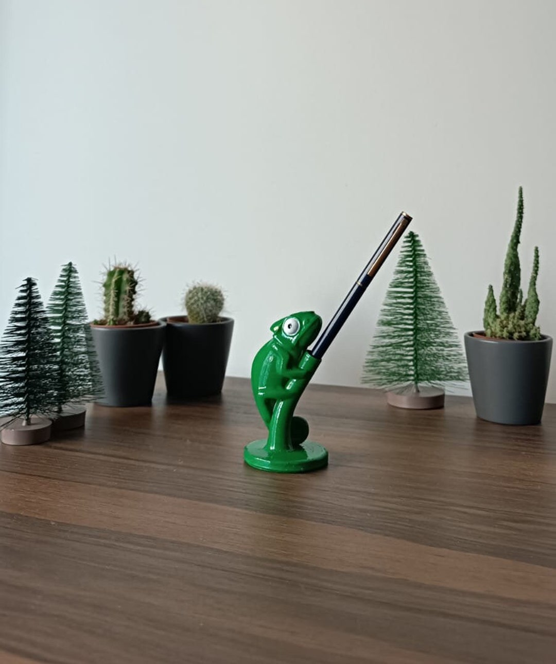 Frog Pen Holder - Desk Accessory - Office Desk - Decorative Frog Pen ...