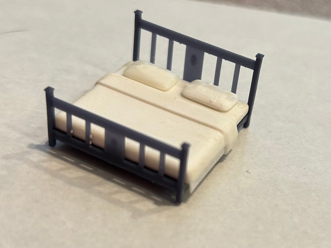 3D Resin Printed HO Scale 1:87 Queen Size Bed Frame, Mattress With ...