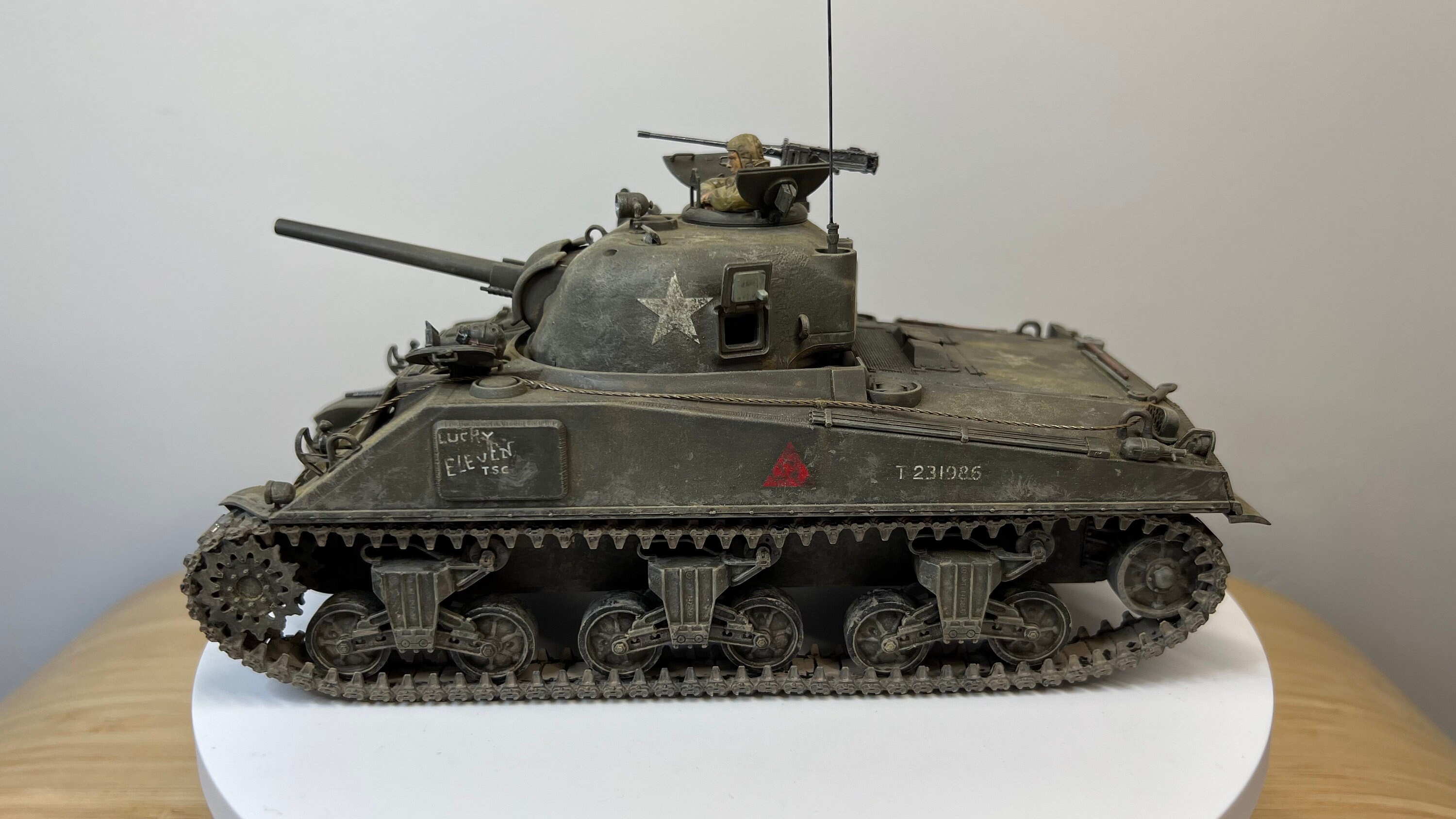 Pro Built Dragon Armour 1/35 Sherman M4A4 Medium Tank W/ 75mm Gun 1945 ...