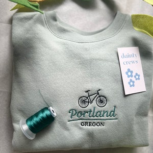 Portland Oregon Vintage Embroidered Crewneck Sweatshirt, Portland ...