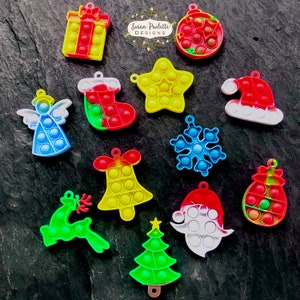 Christmas Party Favors, Pop-it Keychains for Classroom, Teacher Poppin ...