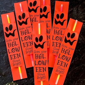 Halloween Glow Stick Pumpkin Tag, Classroom Halloween Party Favor ...