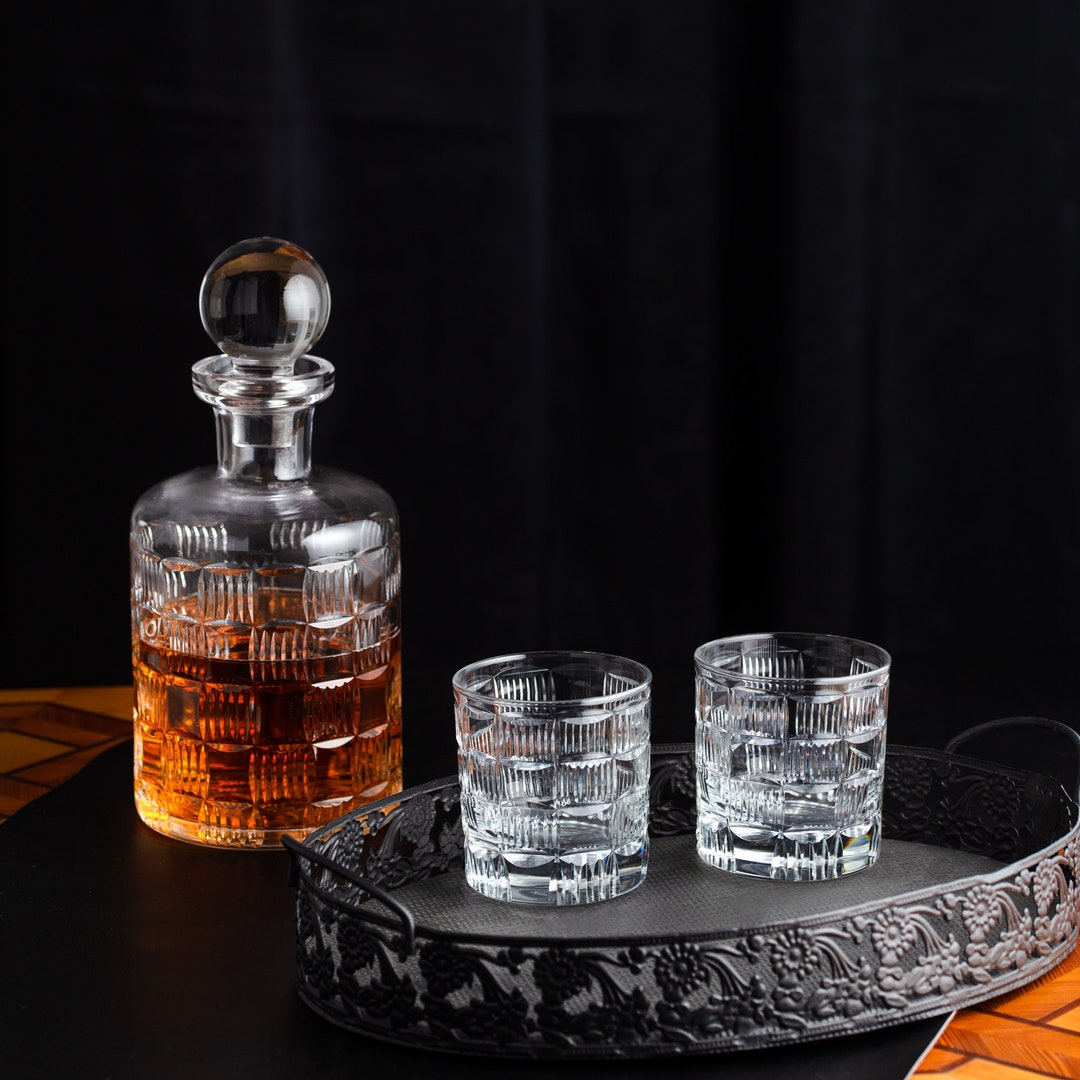 Handcrafted Traditional Diamond Cut Whiskey Glass and Decanter Set ...
