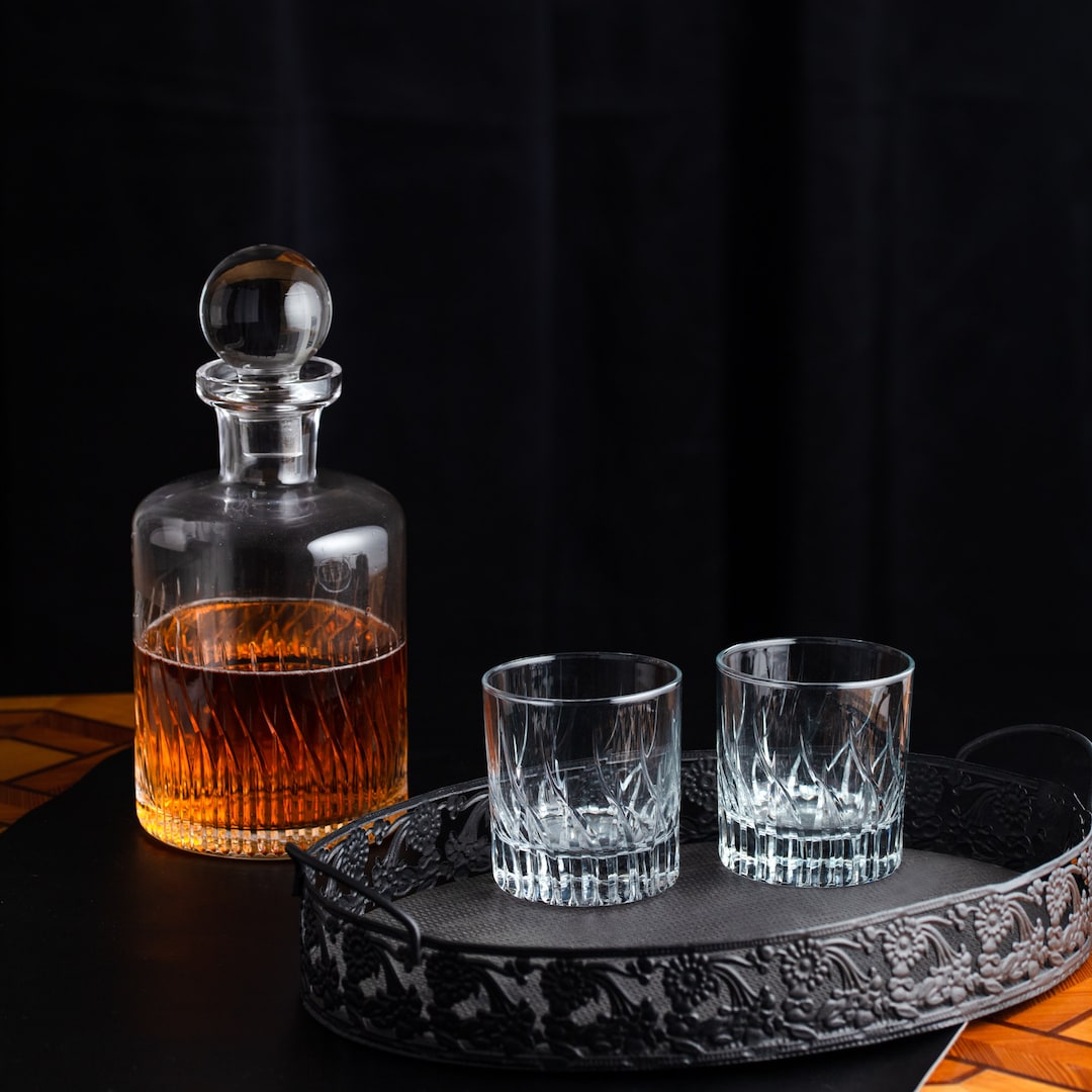 Exquisite Crystal Whiskey Set With Stunning Decanter Ideal Gift for ...