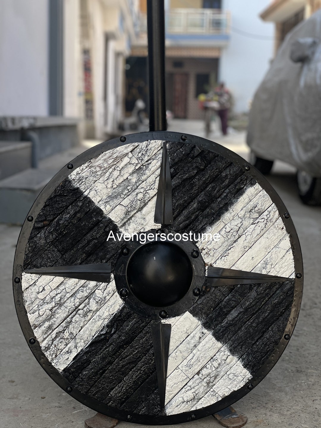 Ivar the Boneless Bodyguard Battleworn Viking Shield Viking - Etsy