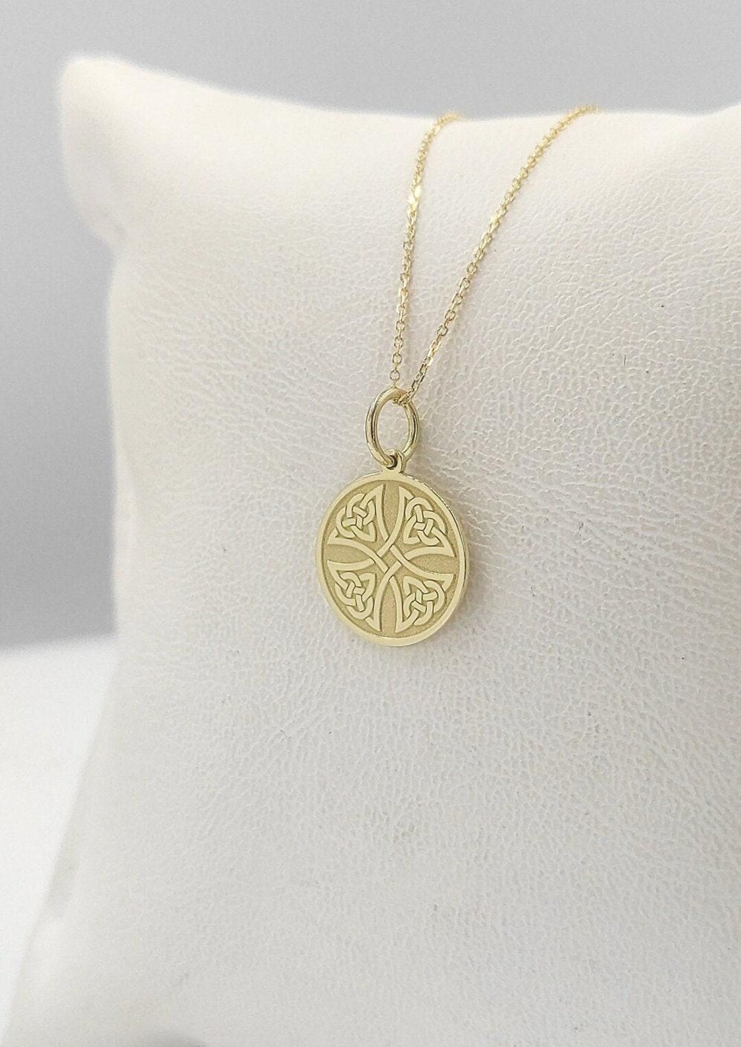14K Gold Trinity Knot Necklace: Celtic Disc Pendant, Irish Jewelry - Etsy