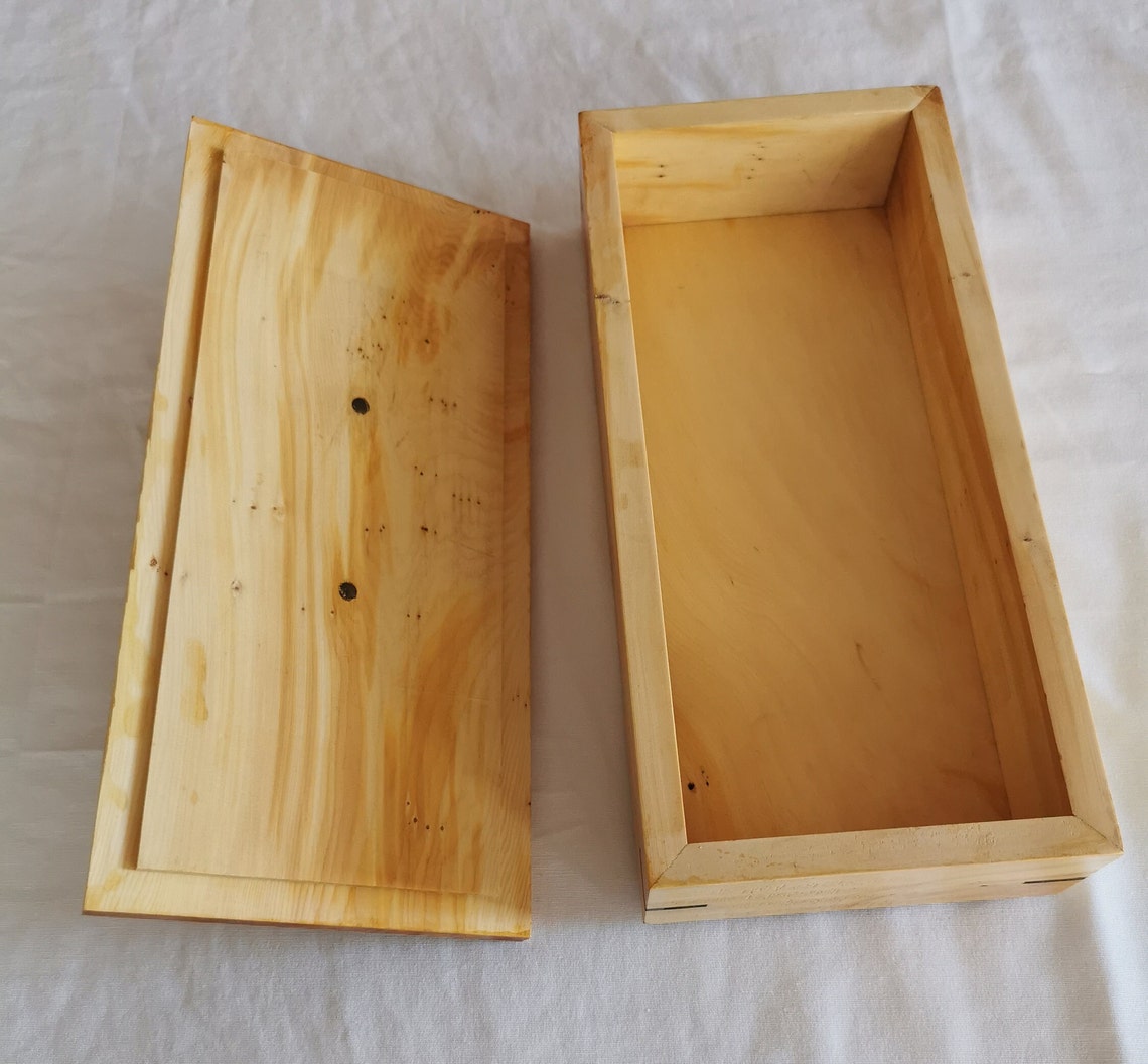 Rare Tasmanian Huon Pine Box With Tiger Myrtle Handle - Etsy